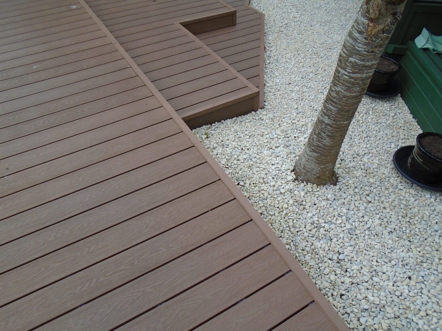 Low Maintenance Wood Grain Composite Decking - Deckorum